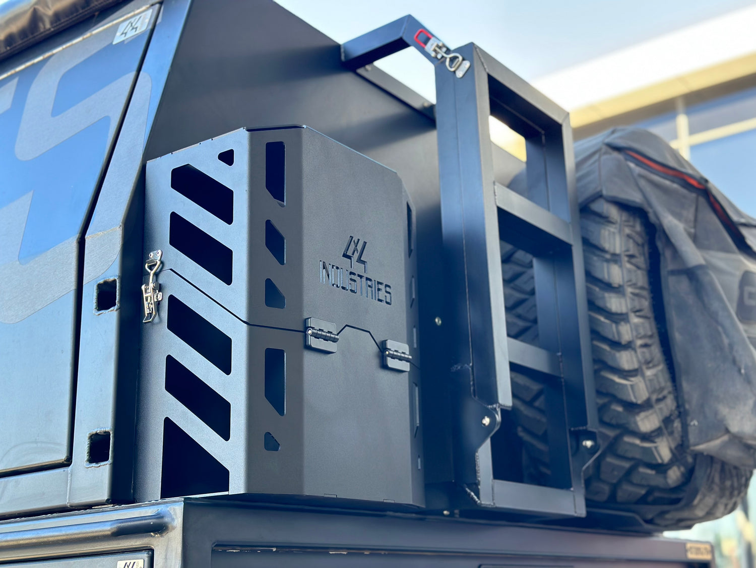 Lockable Jerry Can Holder – 4x4industries